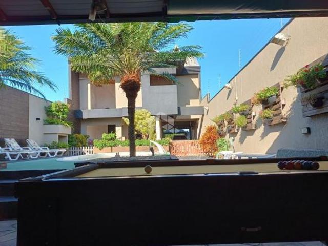 Casa Sobrado com três suítes em Bela Vista/Alvorada