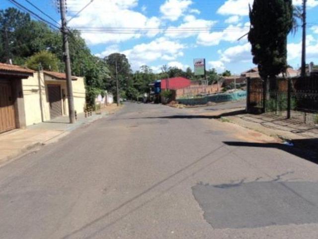 Casa sobrado com 2 dormitórios e 3 suítes na Vila Celina próxima a USP em São Carlos