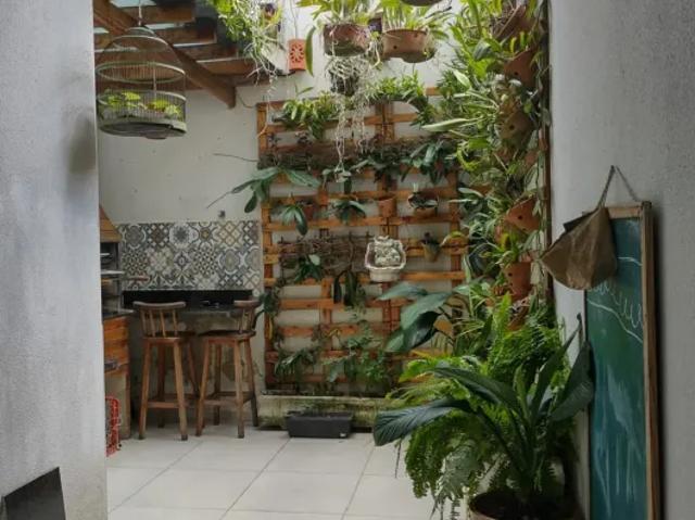 Casa Sobrado com 2 Suítes Localizada em Sorocaba