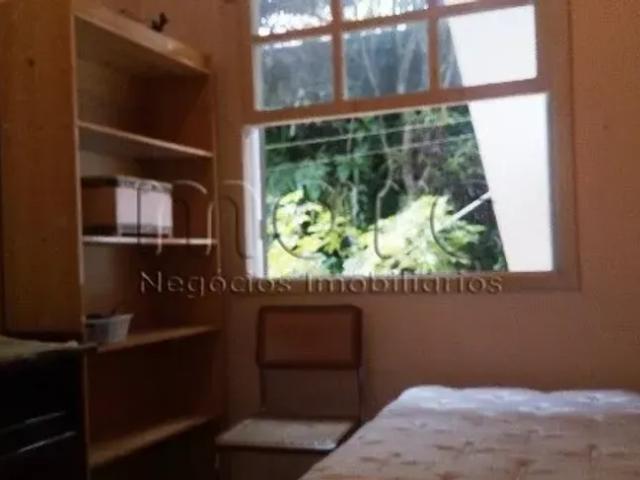 Casa sobrado com 300m² na Aclimação, isolada, 3 dormitórios com 1 suíte e armários, sala 2 ambientes