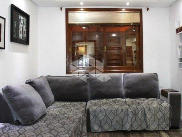 Casa sobrado com 3 dormitórios no bairro Jardim São Pedro