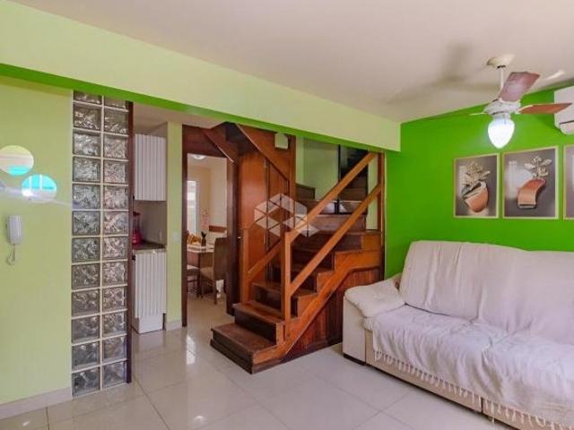 Casa Sobrado com 3 dormitórios, sendo 1 Demi suíte em Condomínio com Excelente Infraestrutura no bai