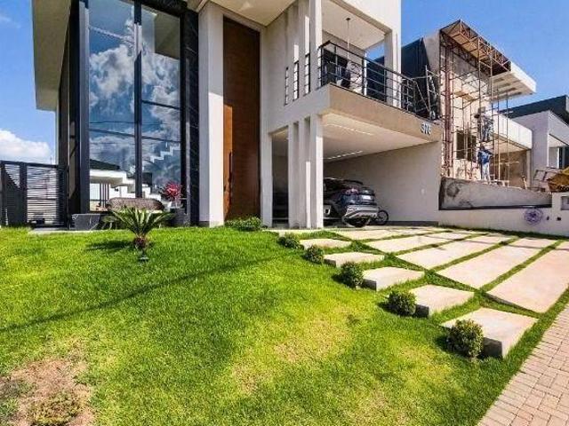 Casa Sobrado com 3 Suítes à venda, 242m² por R$ 2.100.000,00 no Cond BELLA VITTÀ Corrupira Jun