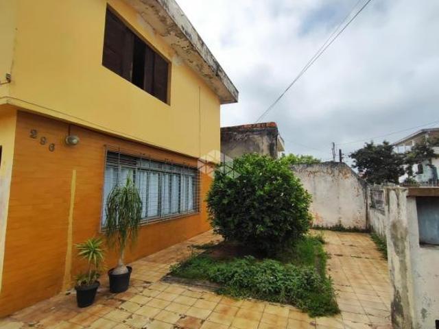 Casa Sobrado com 3 quartos, 8 vagas e 2500m² para vender por R$ 850.000