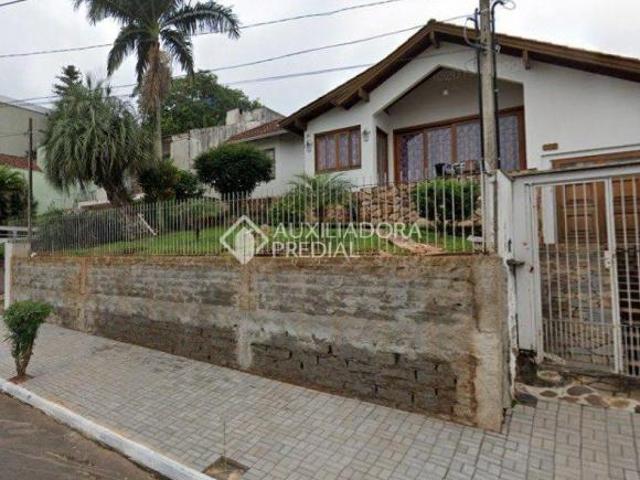 casa sobrado com 3 quartos, 1 suíte, 179m² próximo a Feevale