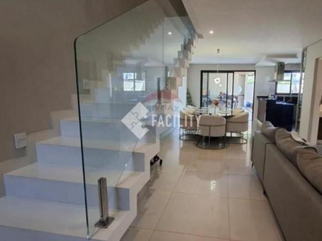Casa sobrado com 3 quartos sendo 3 suitesno Cond Terras da Estância Paulinia
