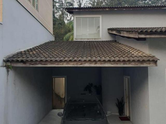 Casa sobrado com 5 quartos, 3 suítes e área de lazer completa