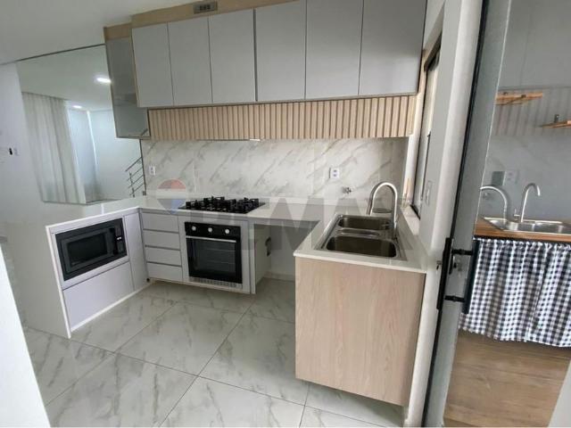 Casa Sobrado com 82m² para alugar 2 suítes no Jd.Simus Soroccaba SP