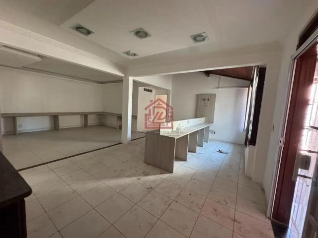 Casa / Sobrado Comercial para Locação em Macaé/RJ Praia Campista 3 Quartos