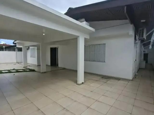 Casa / Sobrado Comercial para Locação em Manaus/AM Aleixo