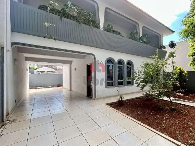 Casa / Sobrado Comercial para Locação em Maringá/PR Zona 03 10 Quartos