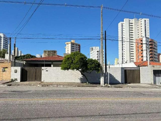 Casa / Sobrado Comercial para Locação em Natal/RN Lagoa Nova 3 Quartos