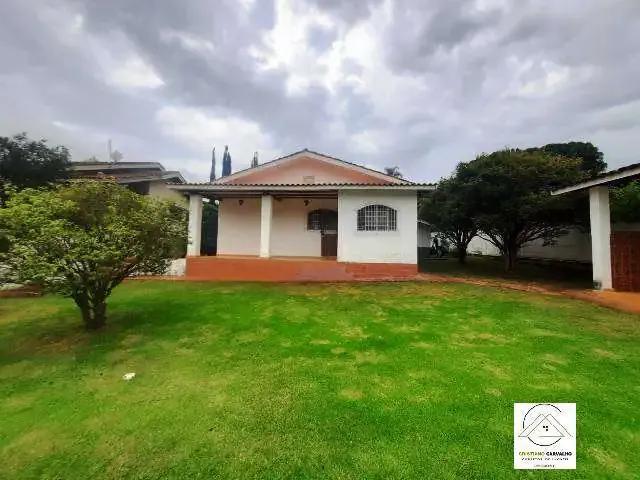 Casa / Sobrado Comercial para Locação em Atibaia/SP Vila Santista 2 Quartos
