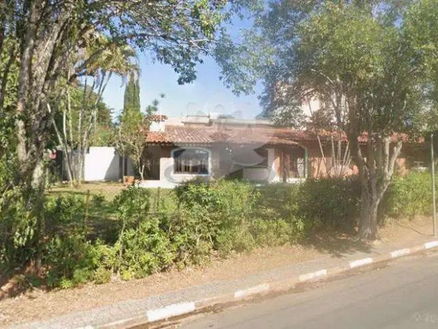 Casa / Sobrado Comercial para Locação em Atibaia/SP Vila Santista 4 Quartos