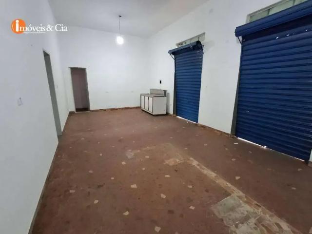 Casa / Sobrado Comercial para Locação em Atibaia/SP Jardim Colonial 2 Quartos