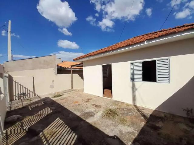 Casa / Sobrado Comercial para Locação em Agudos/SP Jardim São Vicente 2 Quartos