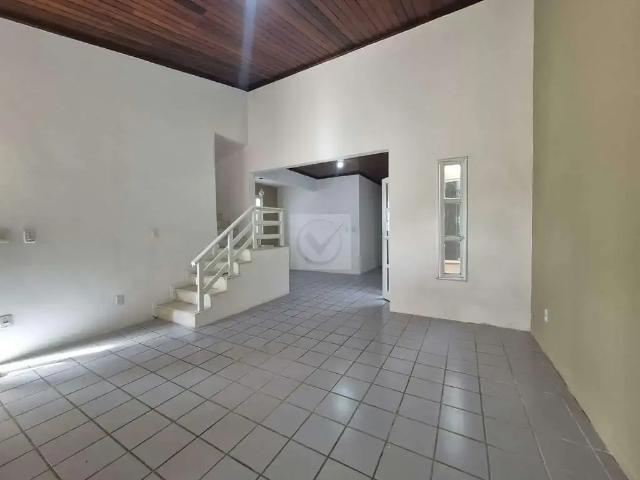 Casa / Sobrado Comercial para Locação em Aracaju/SE Atalaia 4 Quartos