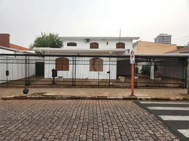 Casa / Sobrado Comercial para Locação em Araraquara/SP Centro 4 Quartos