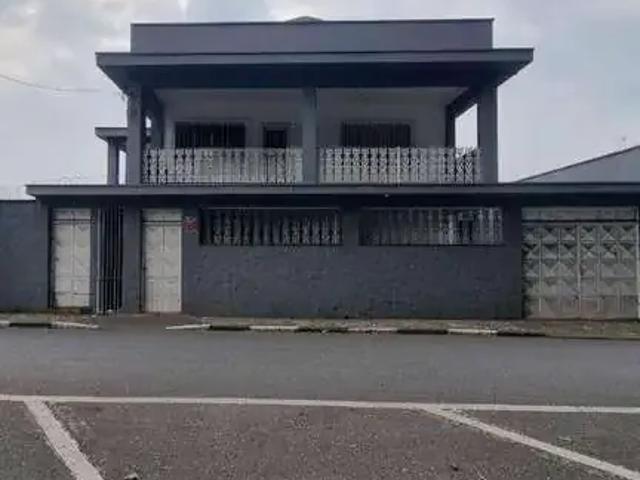 Casa / Sobrado Comercial para Locação em Arujá/SP Centro 3 Quartos