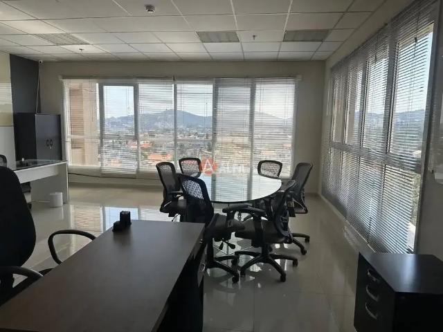 Casa / Sobrado Comercial para Locação em Barueri/SP Sítio Tamboré Alphaville