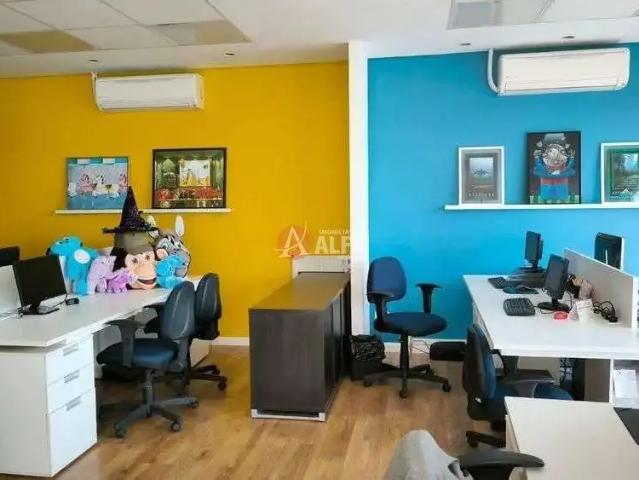 Casa / Sobrado Comercial para Locação em Barueri/SP Sítio Tamboré Alphaville