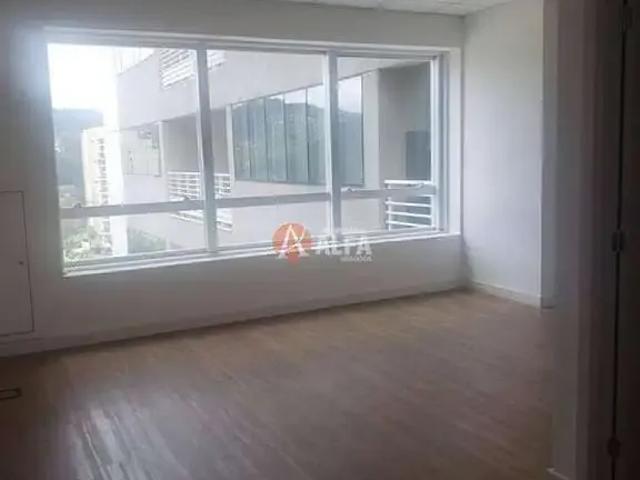 Casa / Sobrado Comercial para Locação em Barueri/SP Sítio Tamboré Alphaville