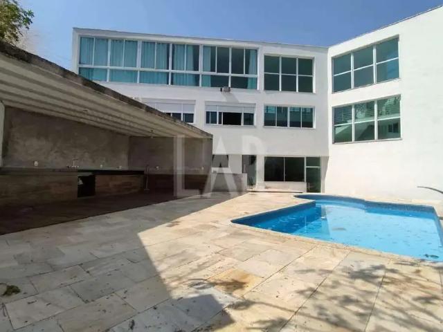 Casa / Sobrado Comercial para Locação em Belo Horizonte/MG Estoril 4 Quartos
