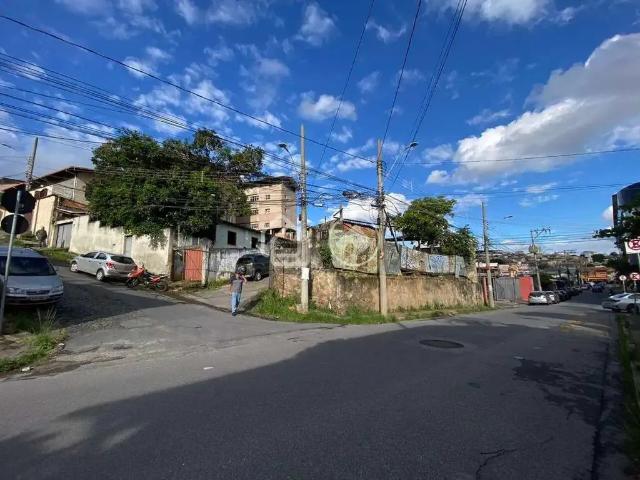 Casa / Sobrado Comercial para Locação em Belo Horizonte/MG Santo André 3 Quartos