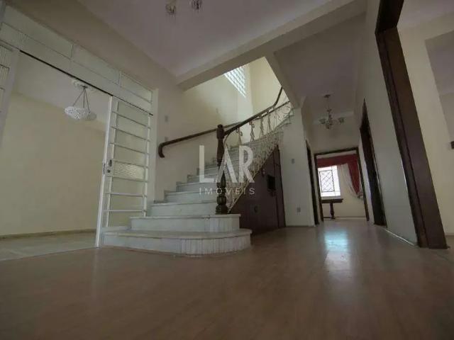 Casa / Sobrado Comercial para Locação em Belo Horizonte/MG Santa Efigênia 3 Quartos