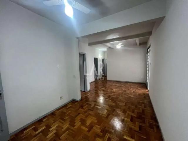 Casa / Sobrado Comercial para Locação em Belo Horizonte/MG Santa Efigênia 8 Quartos