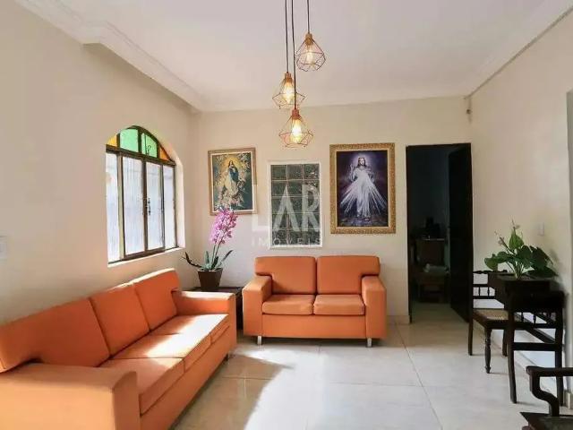 Casa / Sobrado Comercial para Locação em Belo Horizonte/MG Santa Tereza 3 Quartos