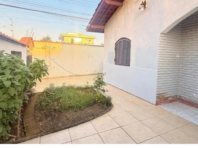 Casa / Sobrado Comercial para Locação em Bertioga/SP Centro