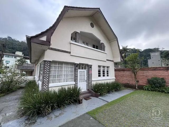 Casa / Sobrado Comercial para Locação em Blumenau/SC Bom Retiro