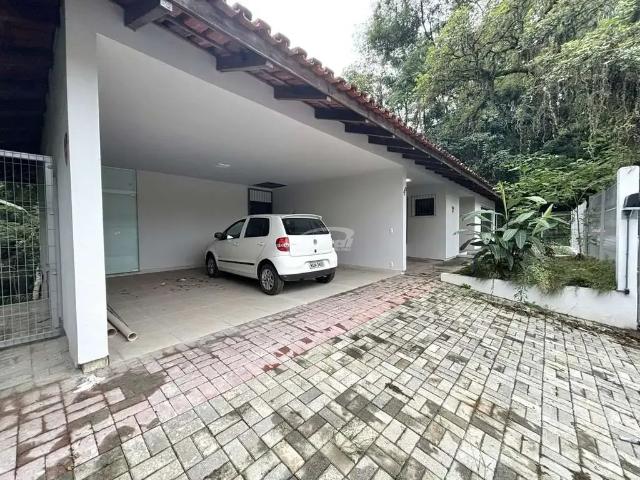 Casa / Sobrado Comercial para Locação em Blumenau/SC Ponta Aguda