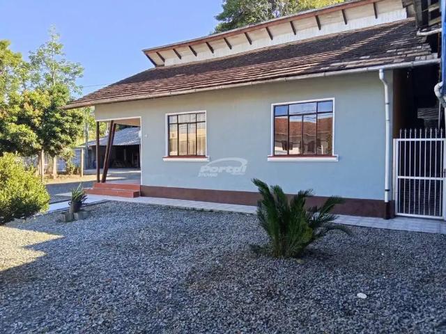Casa / Sobrado Comercial para Locação em Blumenau/SC Passo Manso 3 Quartos