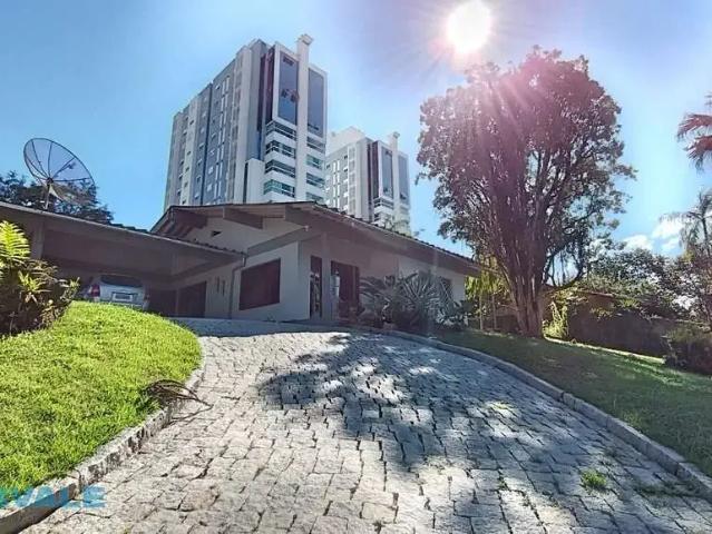 Casa / Sobrado Comercial para Locação em Blumenau/SC Velha