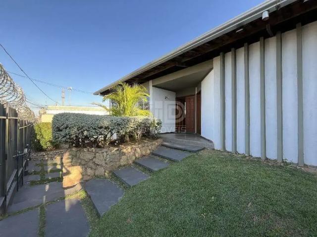 Casa / Sobrado Comercial para Locação em Cuiabá/MT Jardim das Américas 5 Quartos