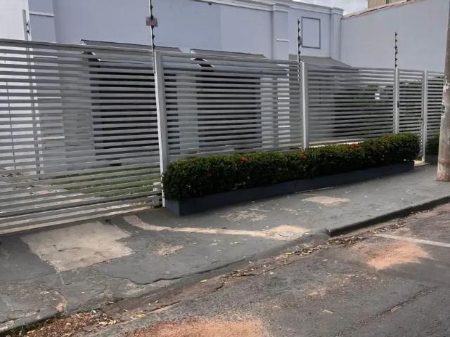 Casa / Sobrado Comercial para Locação em Cuiabá/MT Popular
