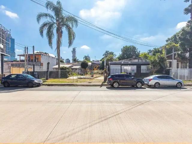 Casa / Sobrado Comercial para Locação em Curitiba/PR Campina do Siqueira