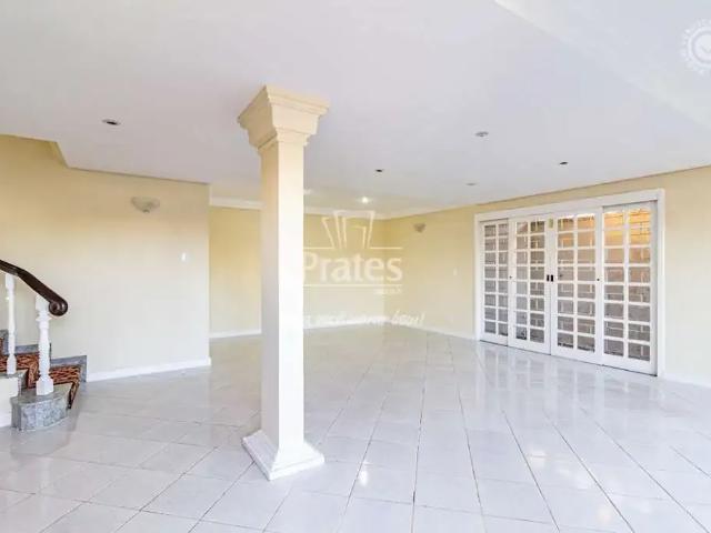 Casa / Sobrado Comercial para Locação em Curitiba/PR Campina do Siqueira