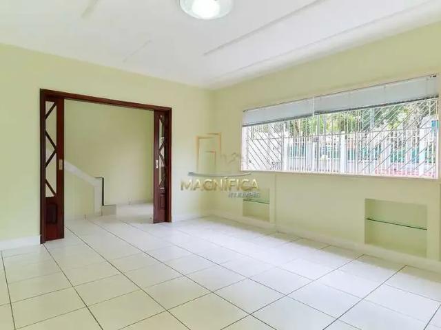 Casa / Sobrado Comercial para Locação em Curitiba/PR Centro 6 Quartos