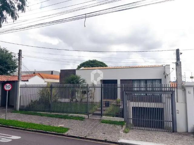 Casa / Sobrado Comercial para Locação em Curitiba/PR Ahú