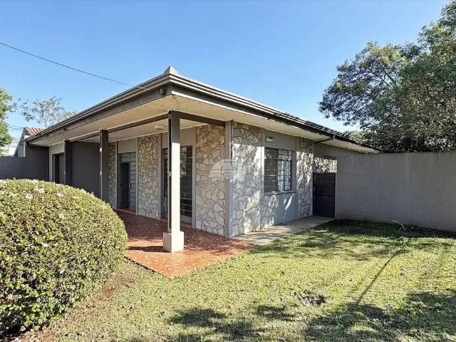 Casa / Sobrado Comercial para Locação em Curitiba/PR Alto da Rua XV 3 Quartos