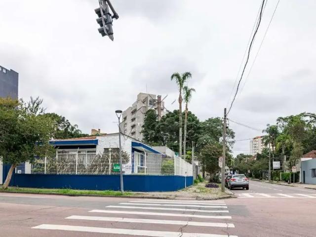 Casa / Sobrado Comercial para Locação em Curitiba/PR Alto da Rua XV