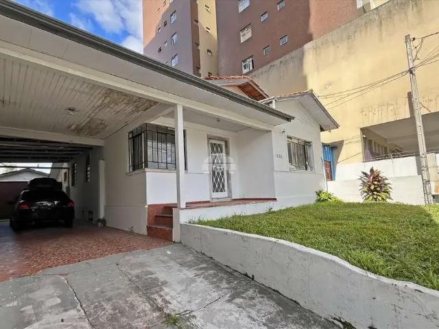 Casa / Sobrado Comercial para Locação em Curitiba/PR Bacacheri