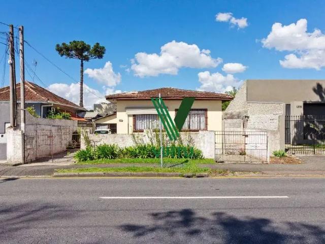 Casa / Sobrado Comercial para Locação em Curitiba/PR Hauer 3 Quartos