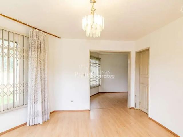 Casa / Sobrado Comercial para Locação em Curitiba/PR Jardim das Américas