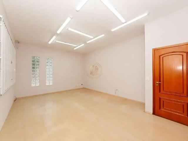 Casa / Sobrado Comercial para Locação em Curitiba/PR São Francisco 1 Quartos