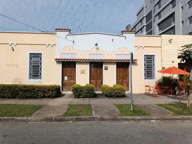 Casa / Sobrado Comercial para Locação em Curitiba/PR Vila Izabel