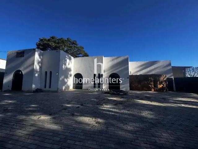 Casa / Sobrado Comercial para Locação em Campinas/SP Jardim das Paineiras